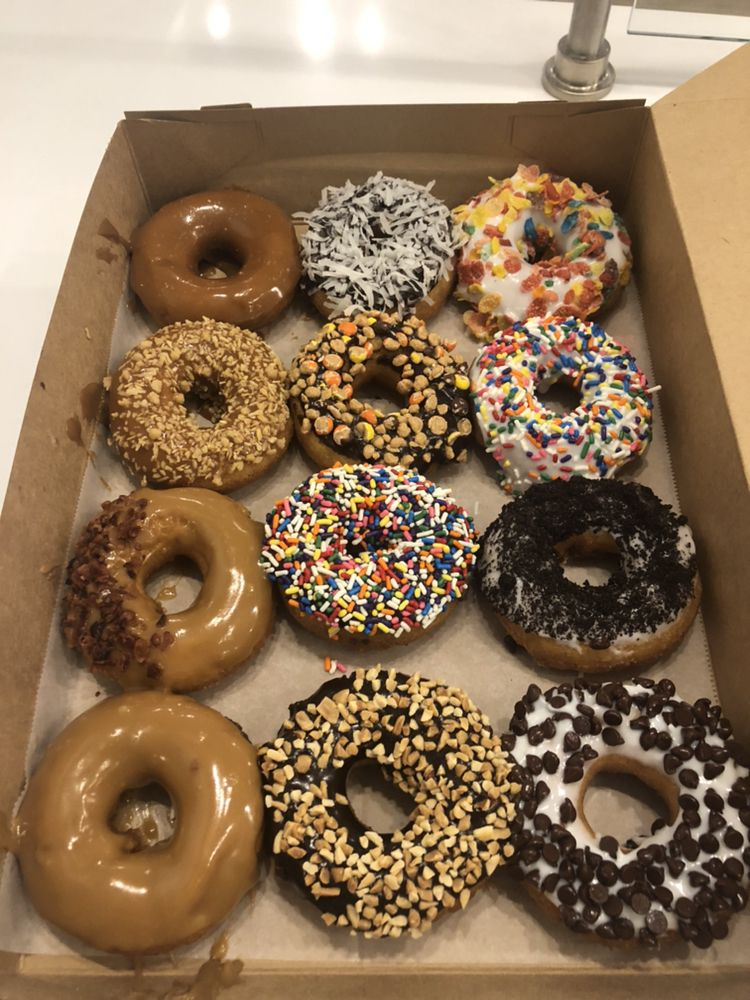 DISH OF THE WEEK (Sunday- 10/31/21- Shaka Donuts- Orlando) | Jeff Eats