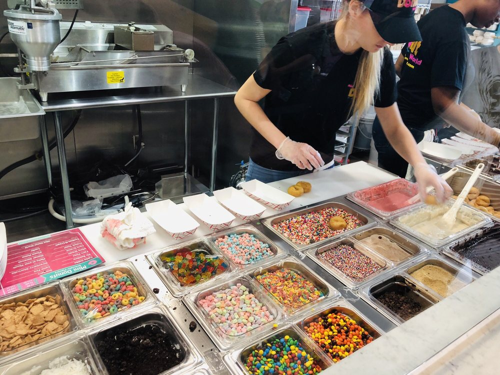 Mini Donut World (Cooper City) | Jeff Eats