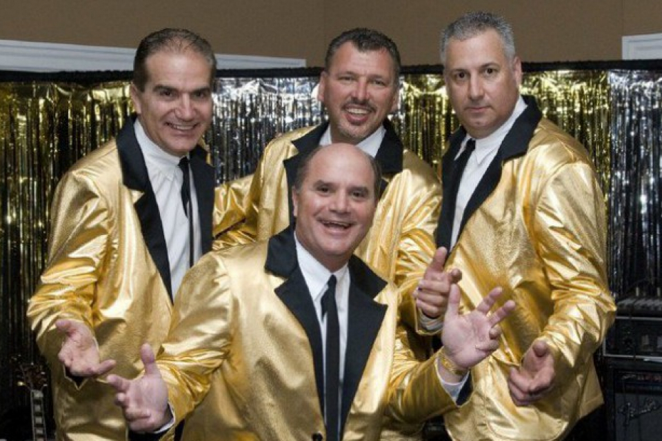 The Dazzling DelRays | Jeff Eats